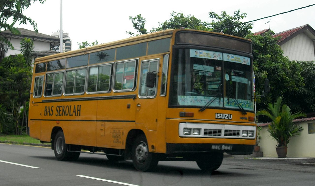 Tambang bas sekolah dijangka naik bulan depan - BTS Media